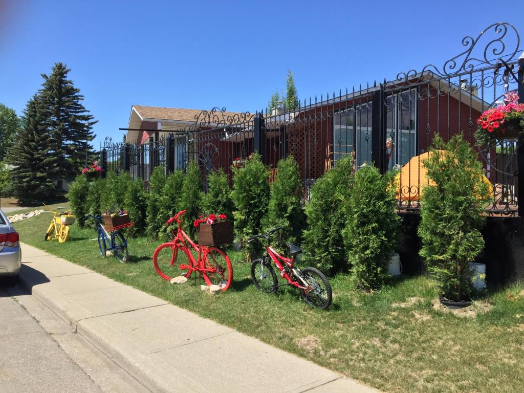 The Calgary Hub hostel style Home, Calgary – Updated 2022 Prices