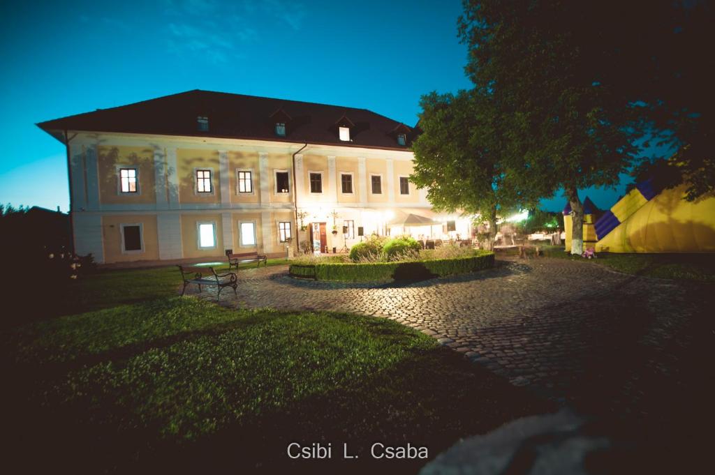 Castel Haller, Ogra (prețuri actualizate 2025)