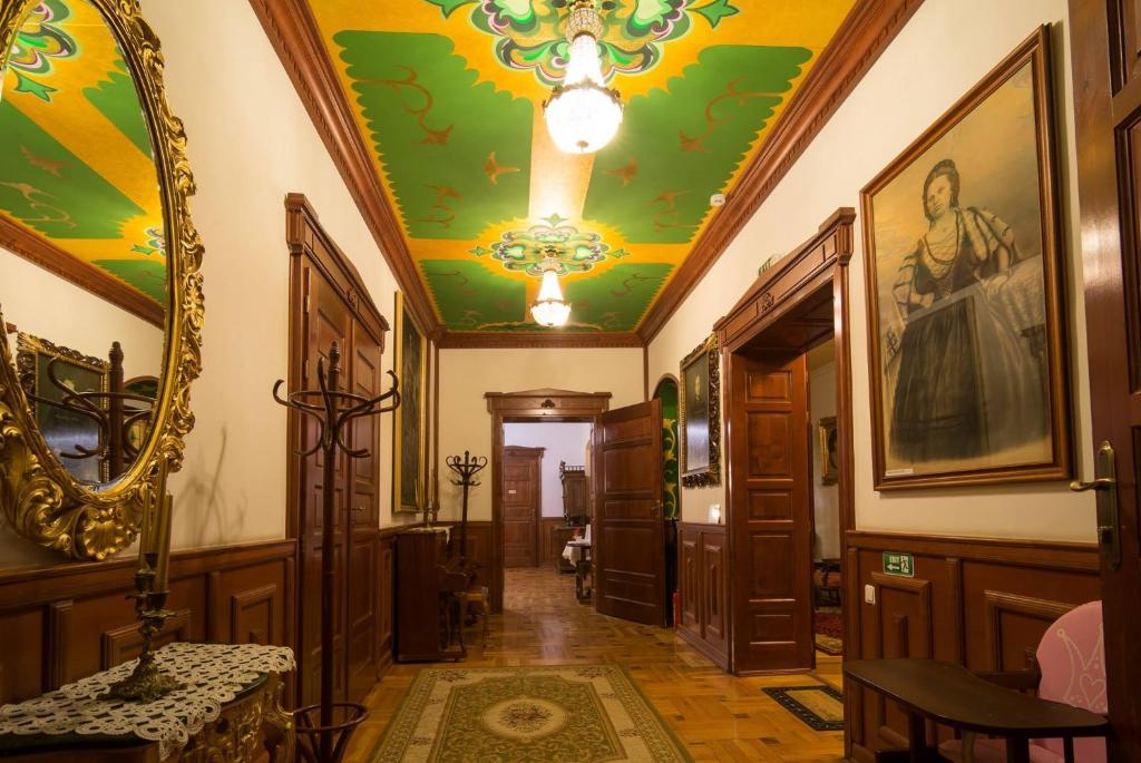 Castel Haller, Ogra (prețuri actualizate 2025)