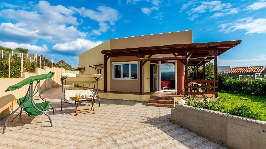 Villa Helen 200m from the beach in Tersanas BY APOKORONAS-VILLAS ...