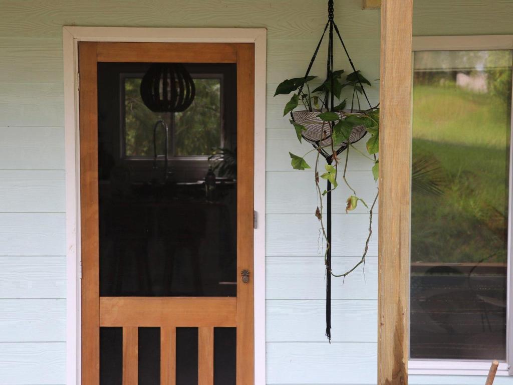 The Shaka Shack, Smiths Lake (updated prices 2024)