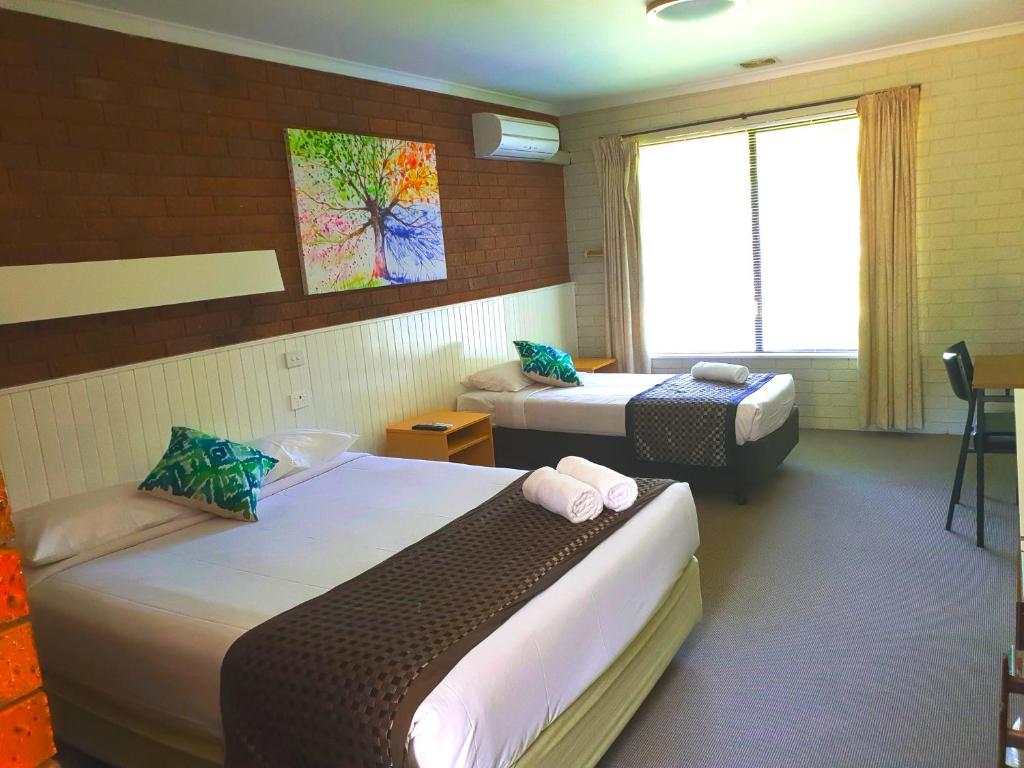 Motel Sierra - Bright, Bright (updated prices 2025)