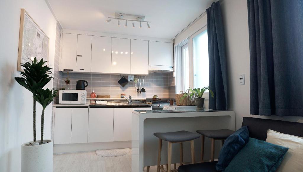 [A Two-story Whole House] 마당있는 아늑한 단독주택 1+2층 독채 사용 - Seoul