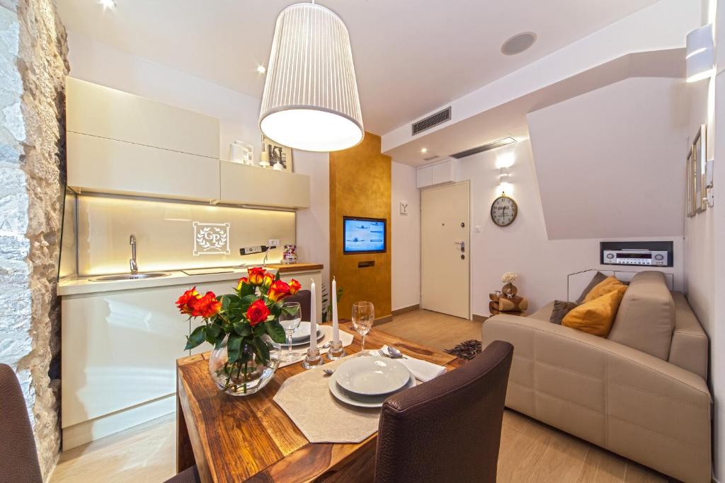 Golden Palace, Split (updated prices 2025)