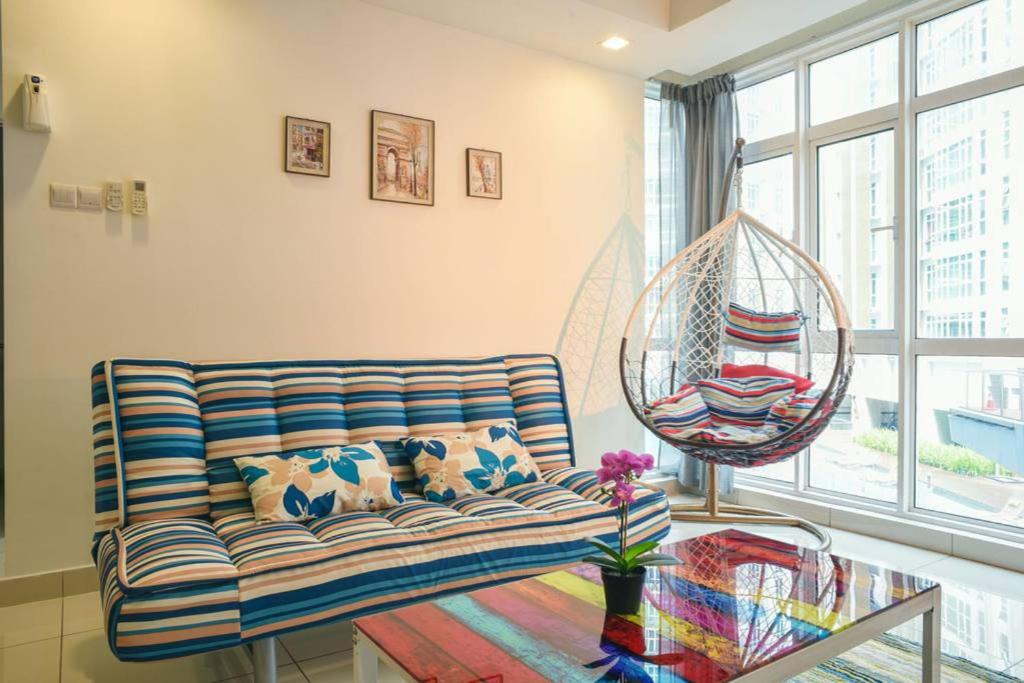 Belle Maison Face à La Piscine à Débordement Nouvelle Kuala Lumpur Et Putrajaya - Seri Kembangan