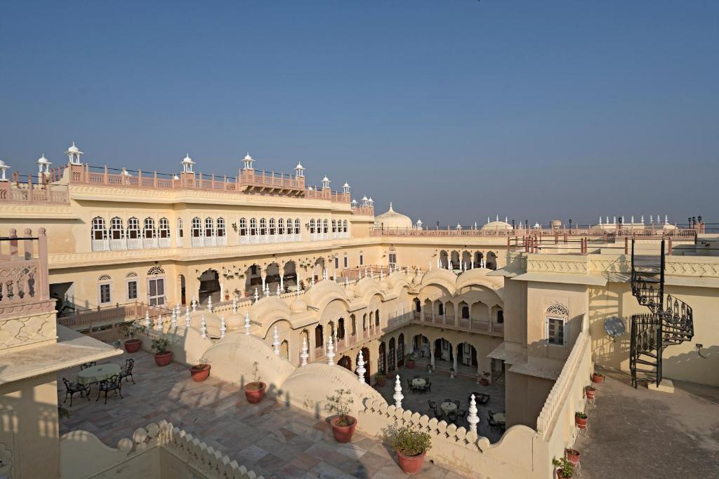 Alsisar Mahal- Heritage Hotel, Alsīsar (updated prices 2025)