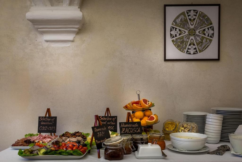 Castle Hotel Daniel, Baraolt (updated prices 2025)