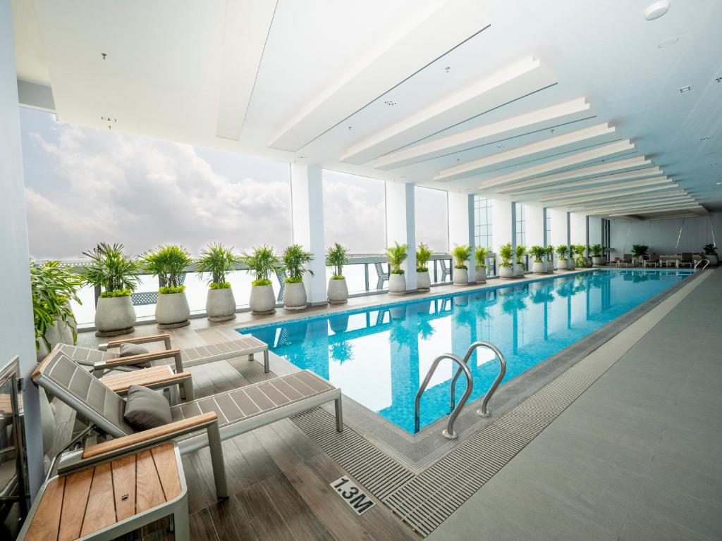 The Bridge Club, Phnom Penh (updated prices 2024)