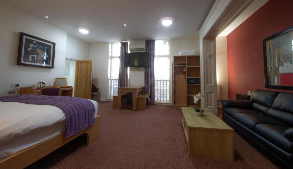 Fox Connaught London ExCel, London (updated prices 2025)