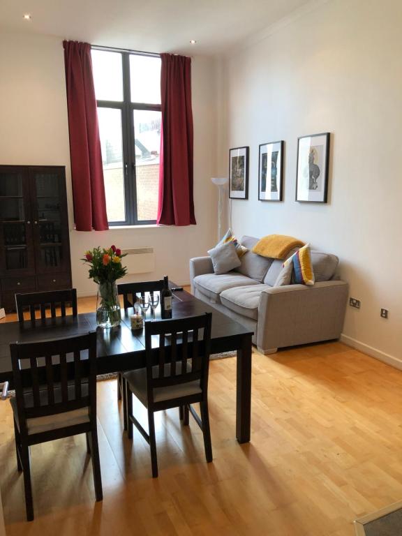 Stylish City Centre Apartment, Cardiff (updated prices 2025)