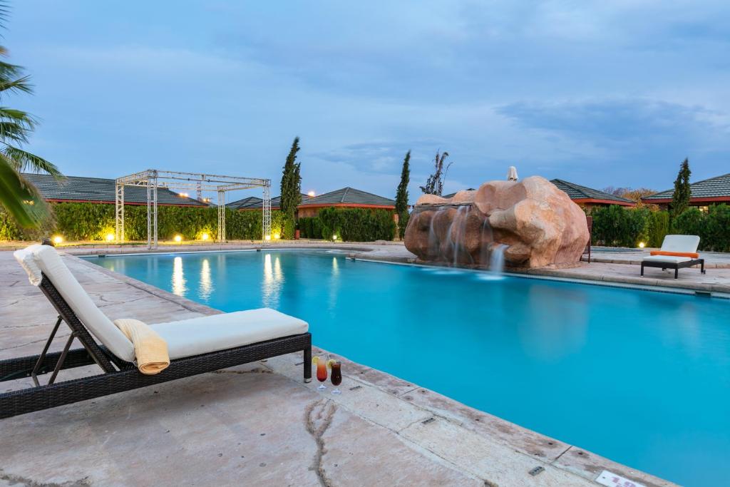 Cresta Jwaneng, Jwaneng (updated prices 2025)