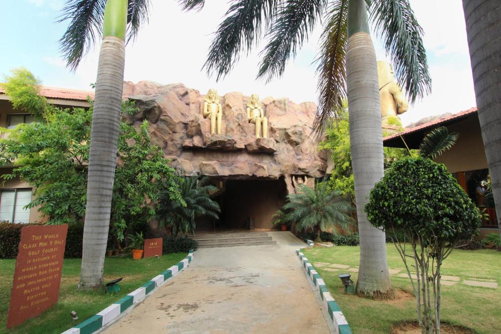 Golden Amoon Resort, Narasapura (updated prices 2025)