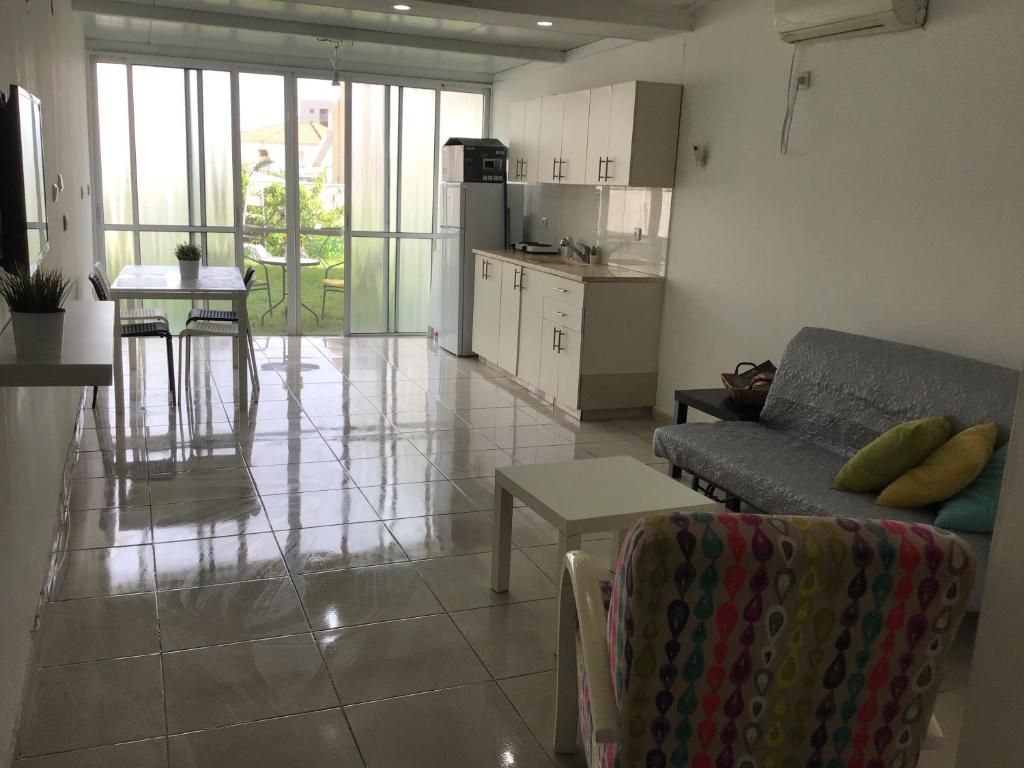 Yitshak Sadeh St. Apartment - Israel