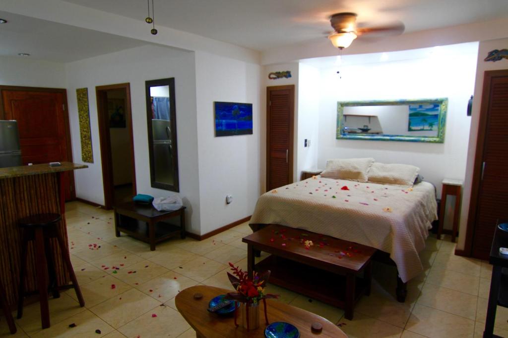 mame trees, West End (updated prices 2025)