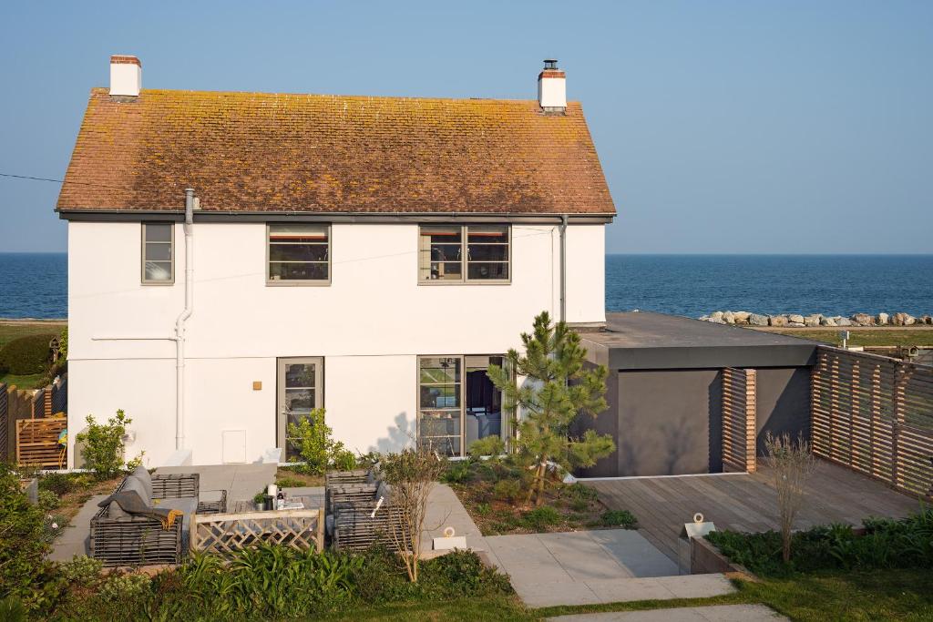 Beam Ends, Beesands (updated prices 2025)