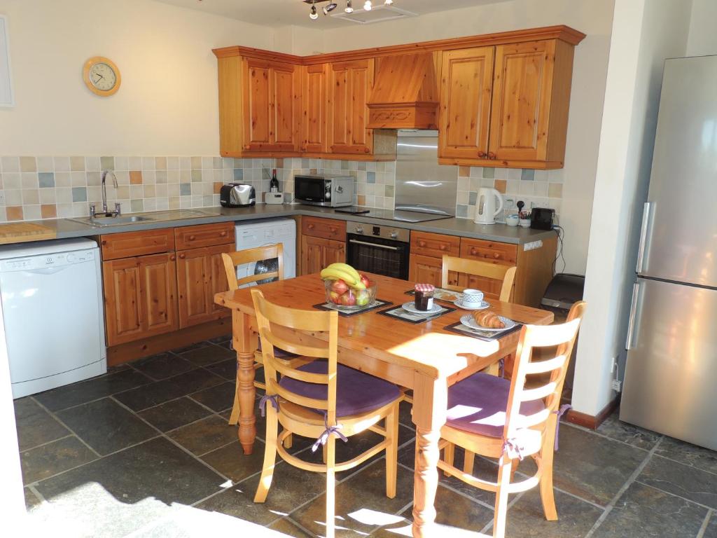 in Broadhempston - Traveleto