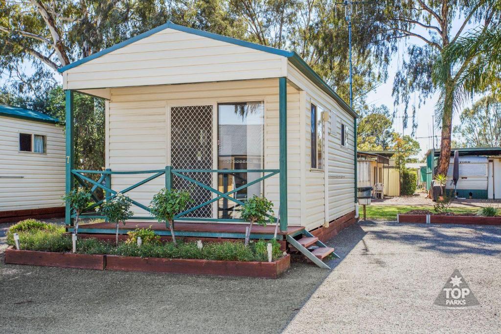 Boomerang Way Tourist Park, Tocumwal (updated prices 2025)