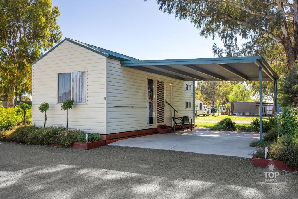 Boomerang Way Tourist Park, Tocumwal (updated prices 2025)