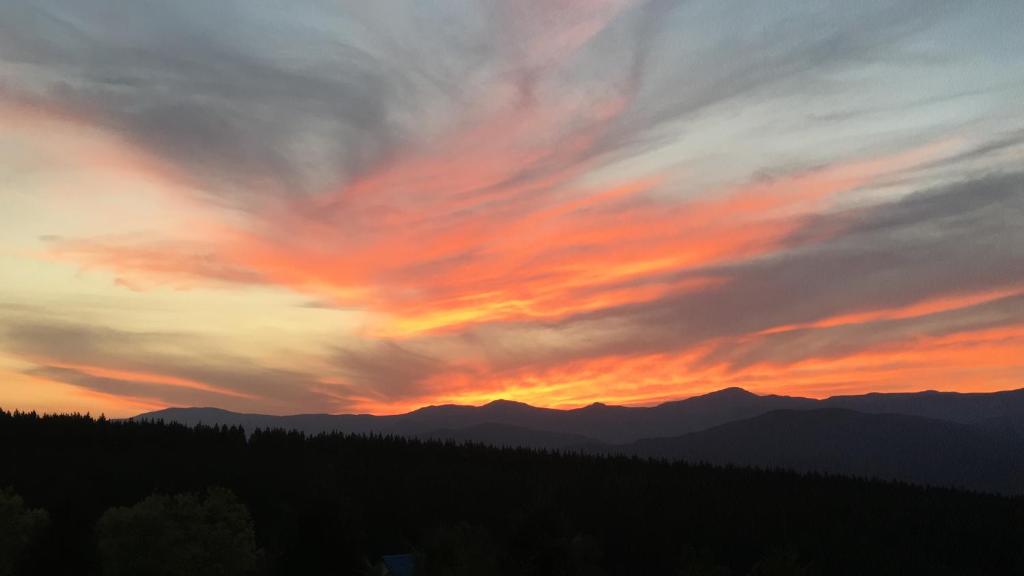 Two Falls View - SuiteTrails