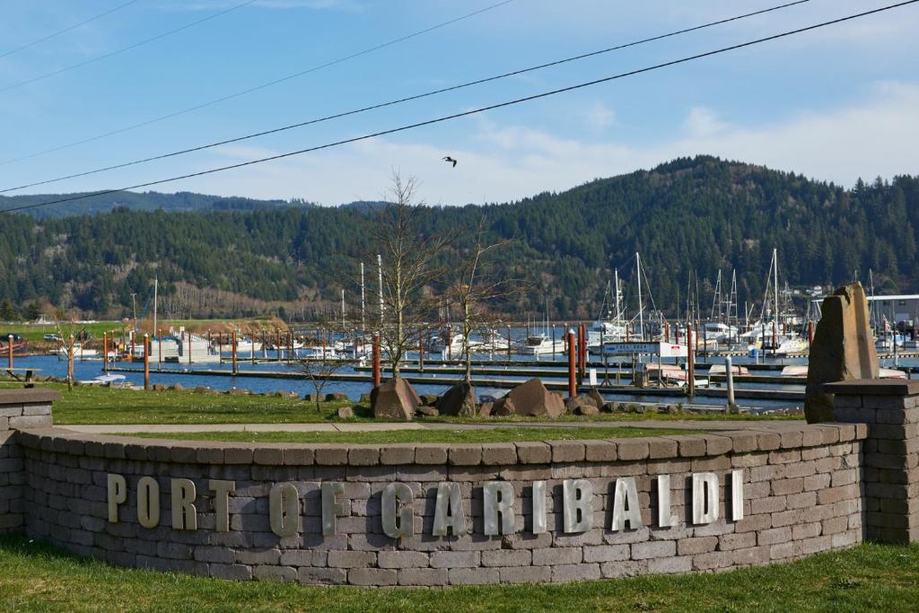 The Hotel Garibaldi, Garibaldi (updated prices 2025)