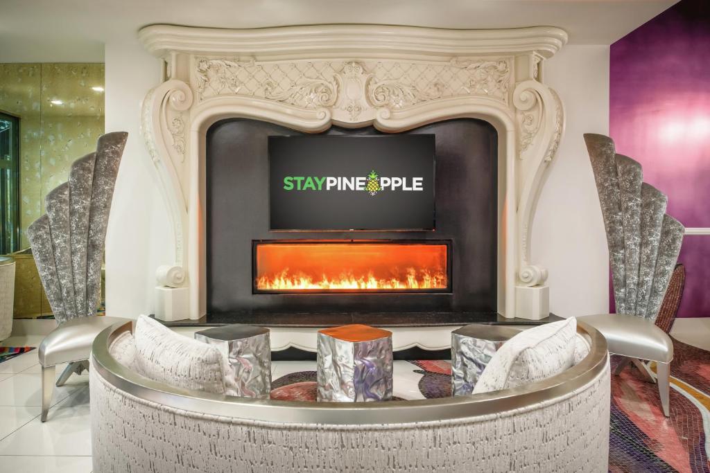 Staypineapple, An Artful Hotel, Midtown New York, New York (updated ...