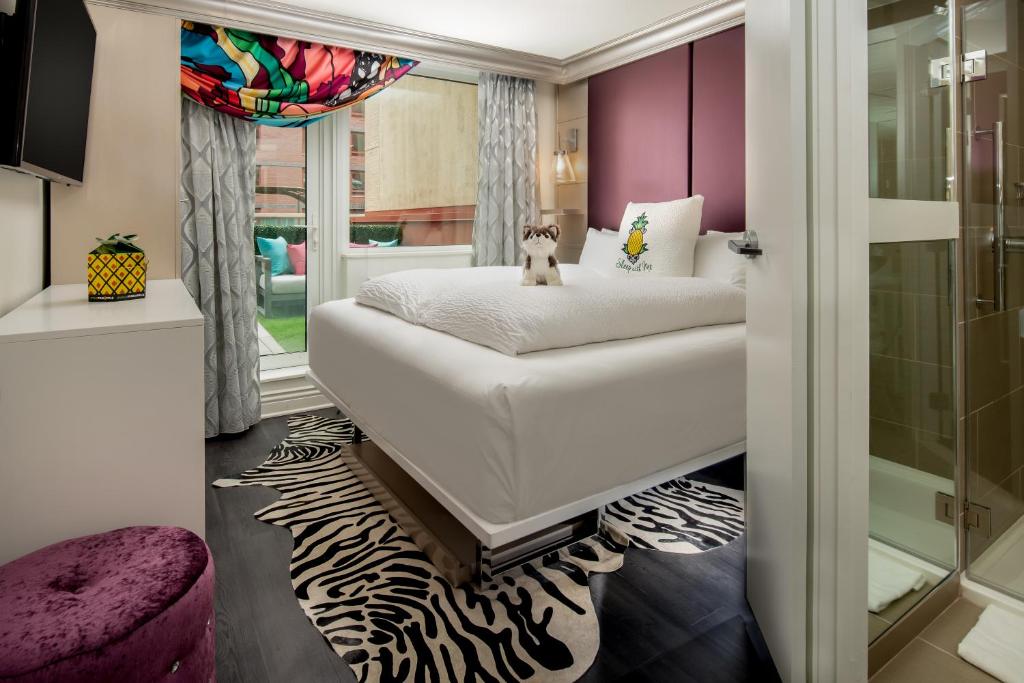 Staypineapple, An Artful Hotel, Midtown New York, New York (updated ...