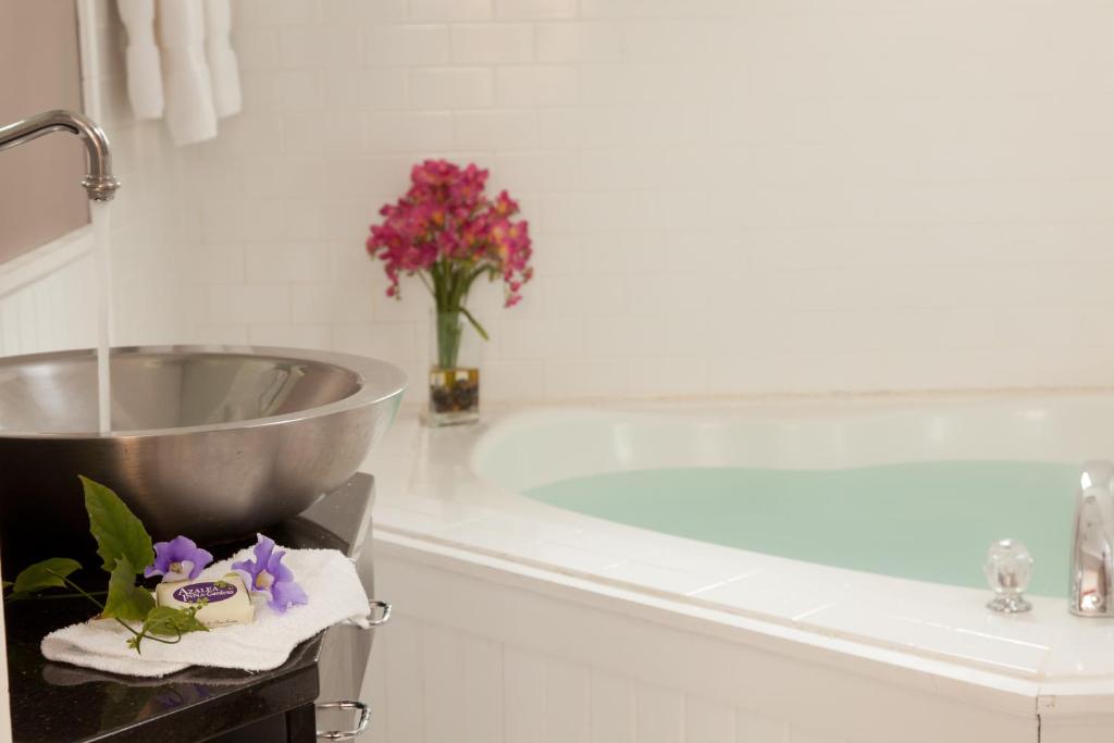 Azalea Inn and Villas, Savannah (updated prices 2025)