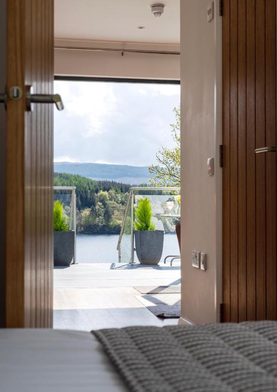 Ben Cruachan Inn in Loch Awe