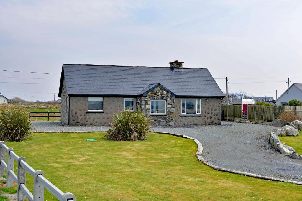 Cottage 102 - Ballyconneely, Ballyconneely (updated prices 2026)