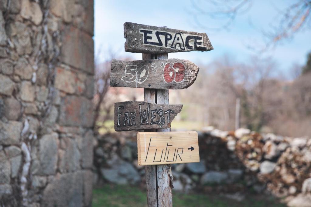 Voyage Spatio-Temporel, Poussanges (tarifs actualisés, 2026)