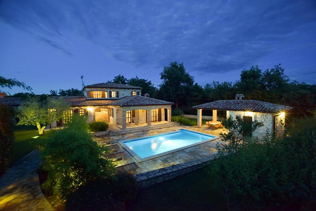 Villa De Luxe Avec Piscine Chauffée - Croatie