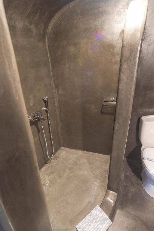 Lotza Studios, Oia (updated prices 2025)