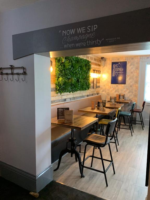 Strawberry Bank Hotel, NEC, Meriden (updated prices 2025)