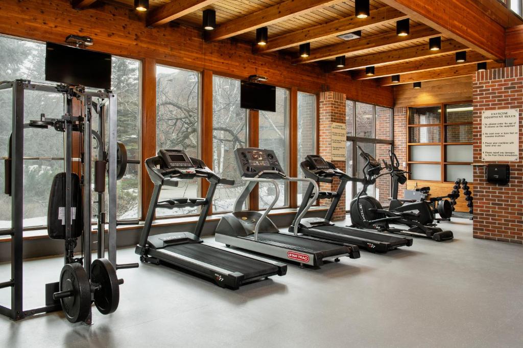 Valhalla Hotel & Conference Centre, Thunder Bay (updated prices 2025)