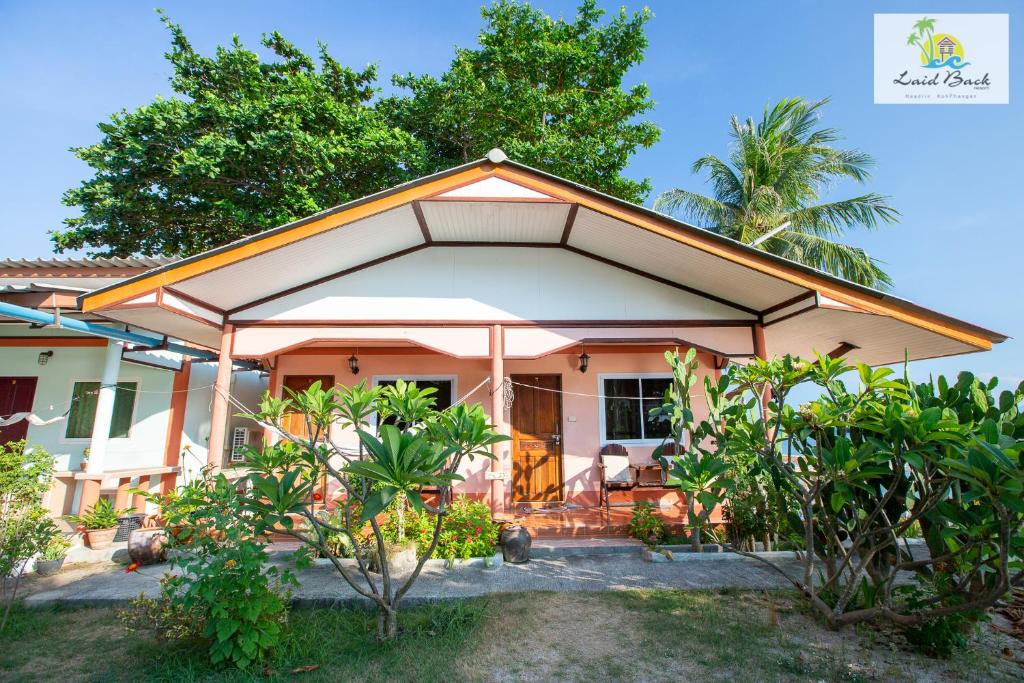 Laid Back Resort, Haad Rin (updated prices 2025)