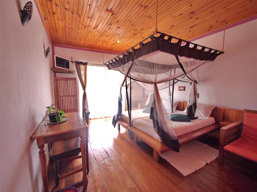 Island Continent Hotel, Ivato (updated prices 2024)