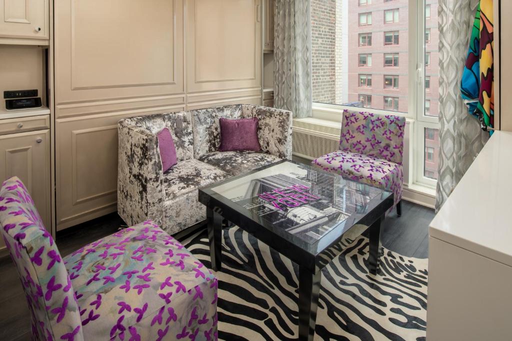 Staypineapple, An Artful Hotel, Midtown New York, New York (updated ...