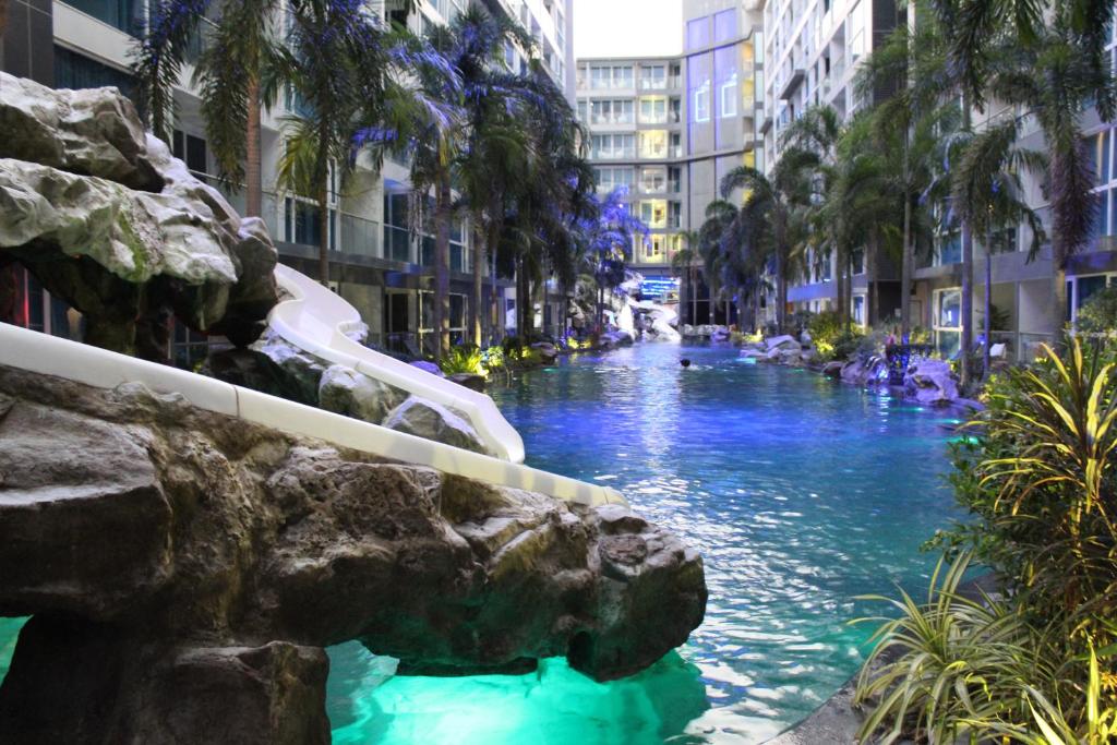 Centara Avenue A2, Near Beach Walking St - Pattaya City