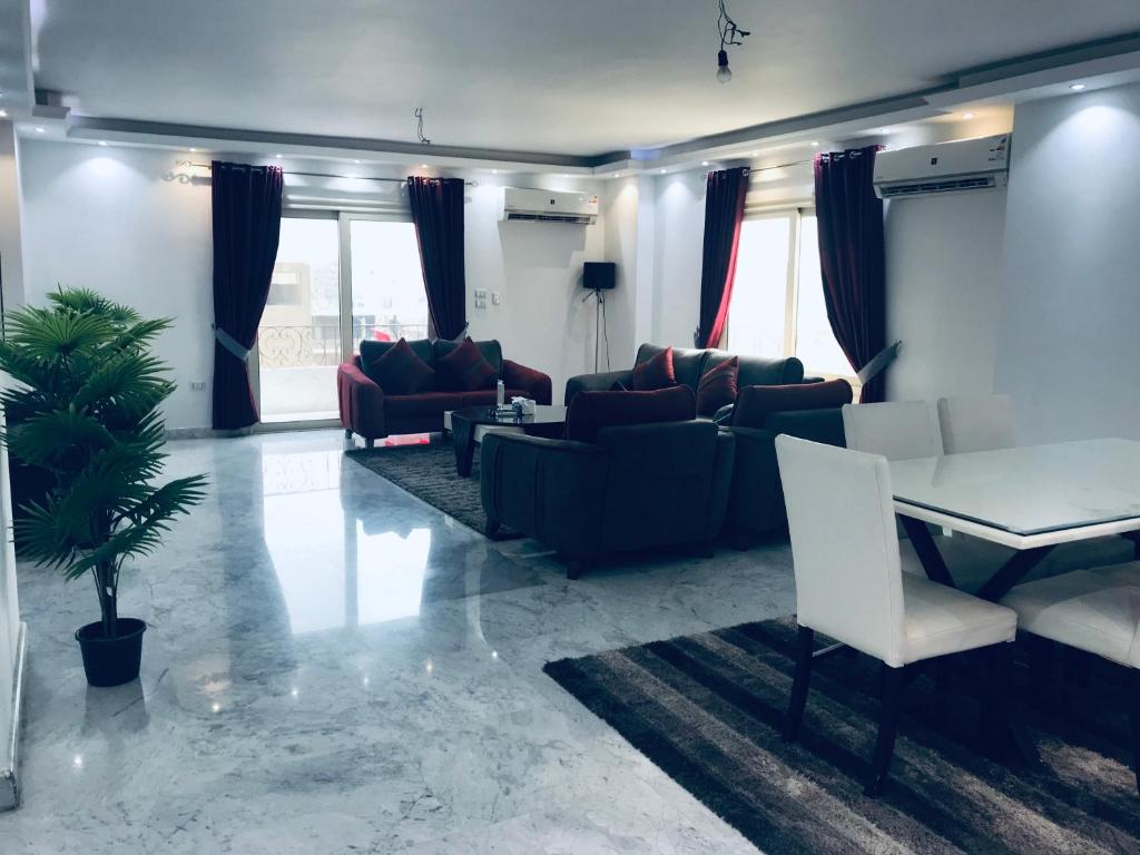 Shehab Saraya, Cairo