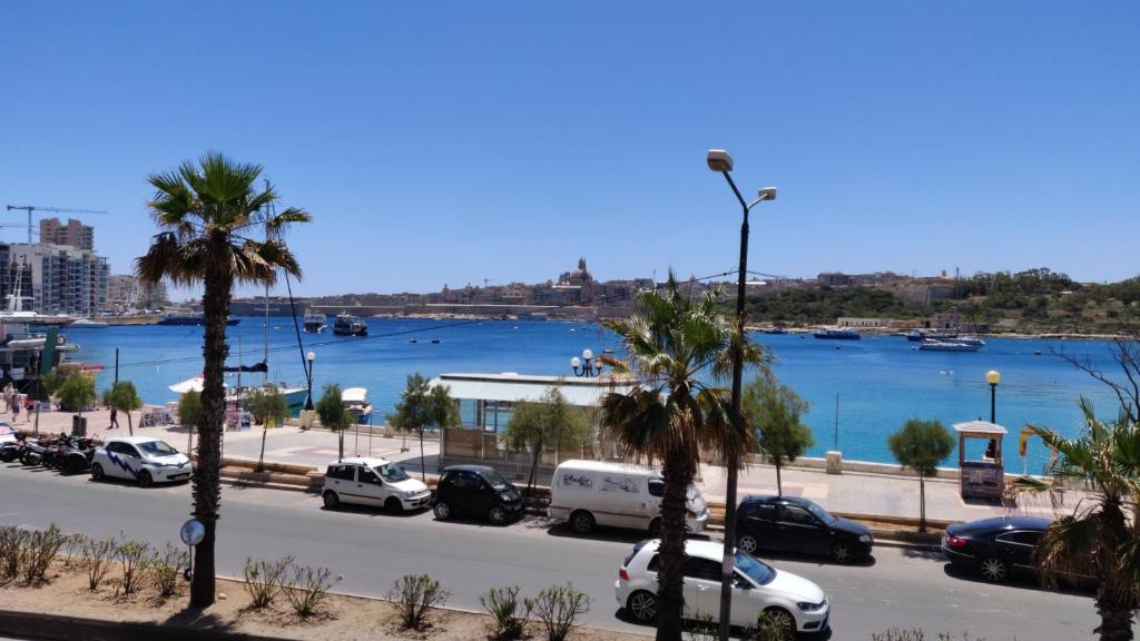 Sliema sea front balcony, Sliema (updated prices 2026)