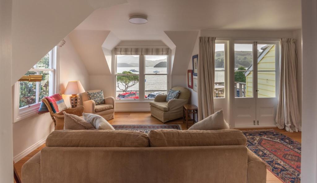 Akaroa Waterfront Apartment, Akaroa (updated prices 2026)