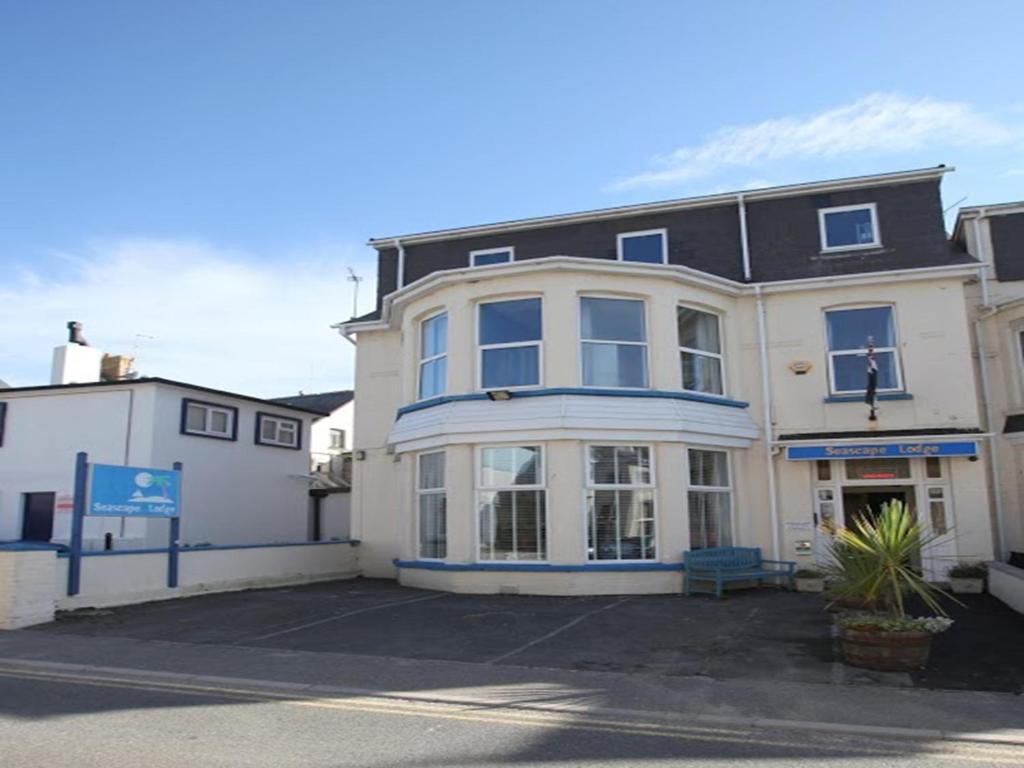 Newquay Hotels - PicturesOfEngland.com