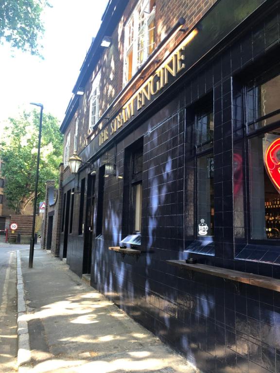 PubLove @ The Steam Engine,Waterloo, London (updated prices 2025)