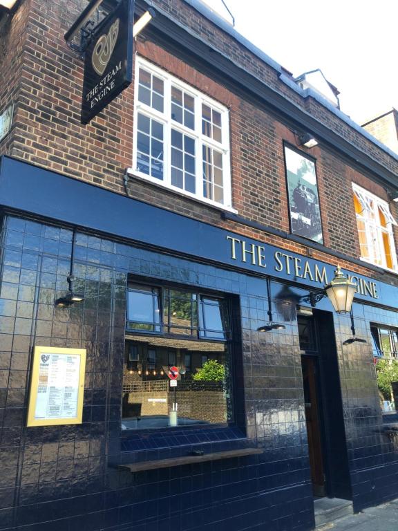 PubLove @ The Steam Engine,Waterloo, London (updated prices 2025)