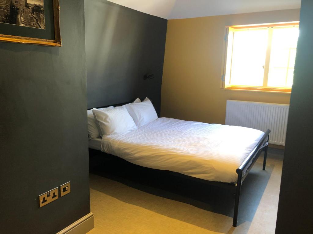 PubLove @ The Steam Engine,Waterloo, London (updated prices 2025)