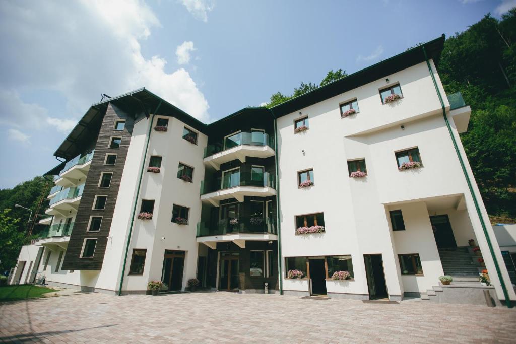 Lostrita - Pastravarie, Hotel & SPA, Baia Mare (updated prices 2025)