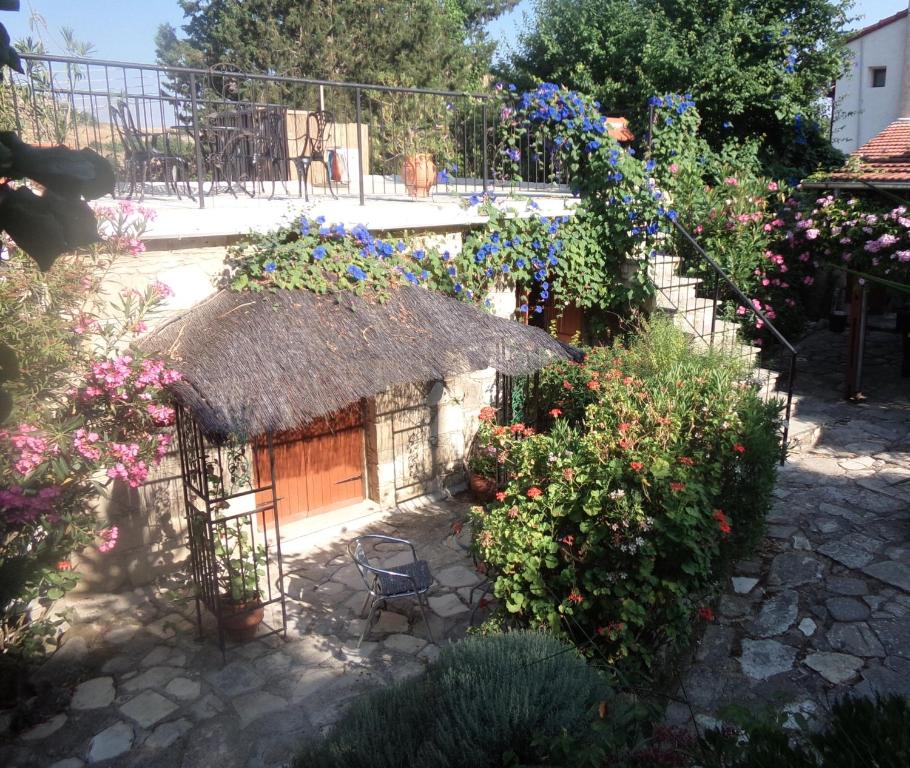 Oleander Stone House, Lemona (updated prices 2025)