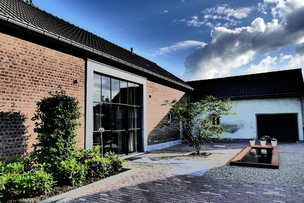 Bed & Bets!, Geetbets – Updated 2023 Prices