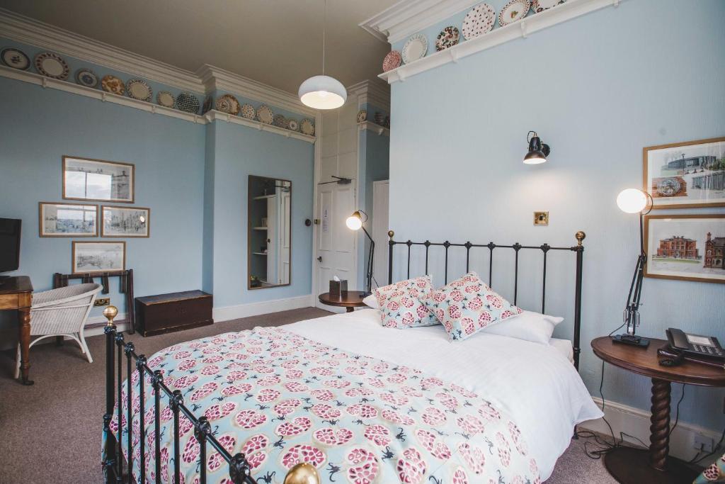 The Upper House, Stoke on Trent (updated prices 2025)