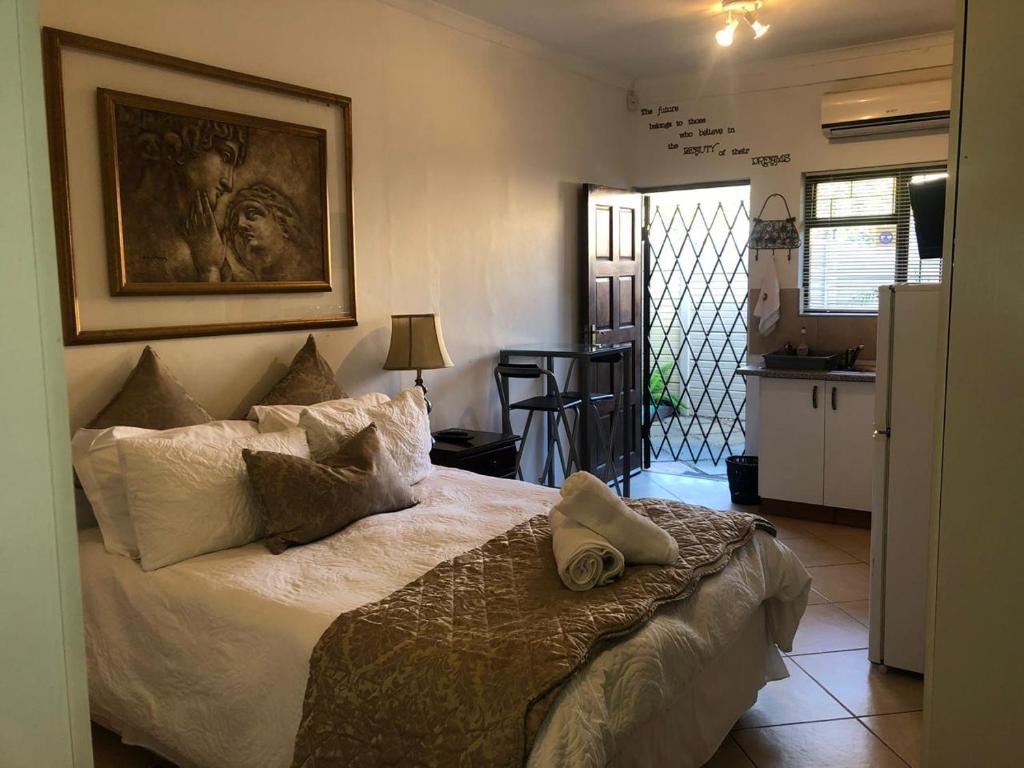 16 Simonsberg, Stellenbosch (updated prices 2026)